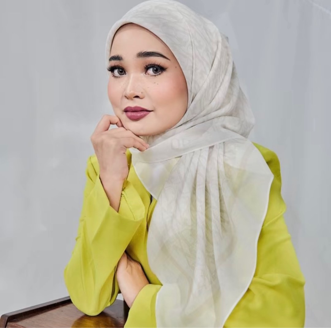 Dewi diary Monogram square, Women's Fashion, Muslimah Fashion, Hijabs ...