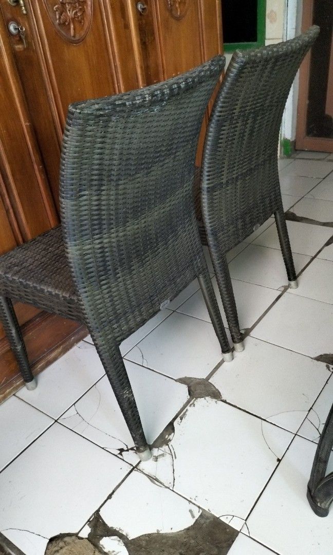 Kursi Rotan, Perabotan Rumah di Carousell