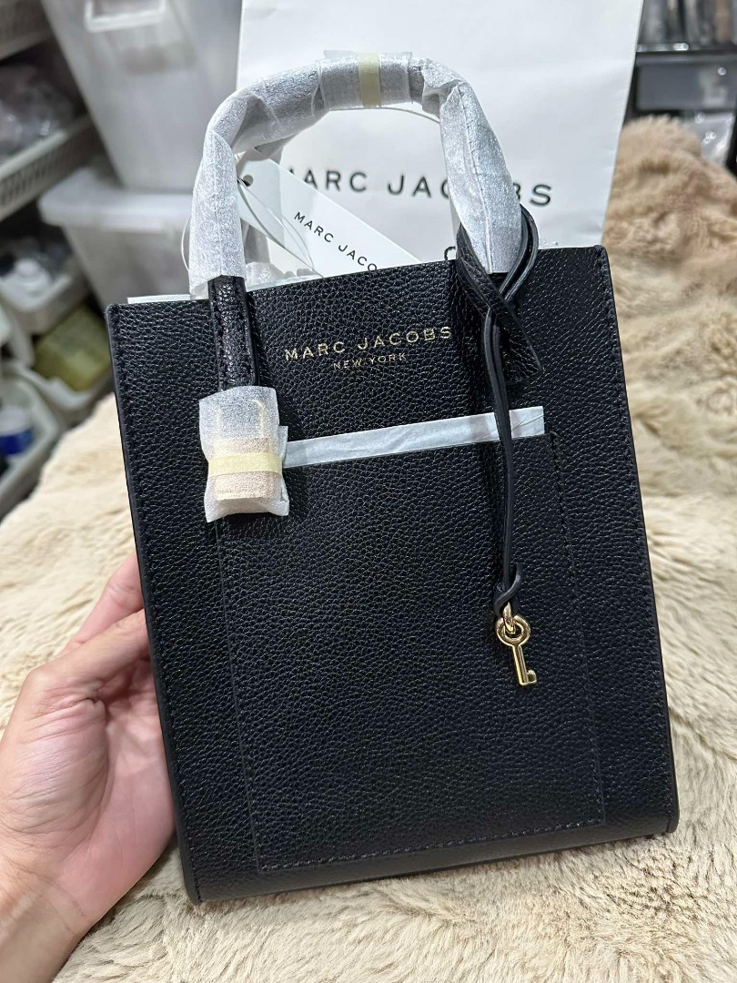 MARC JACOBS Micro Grind Tote Black, Luxury, Bags & Wallets on Carousell