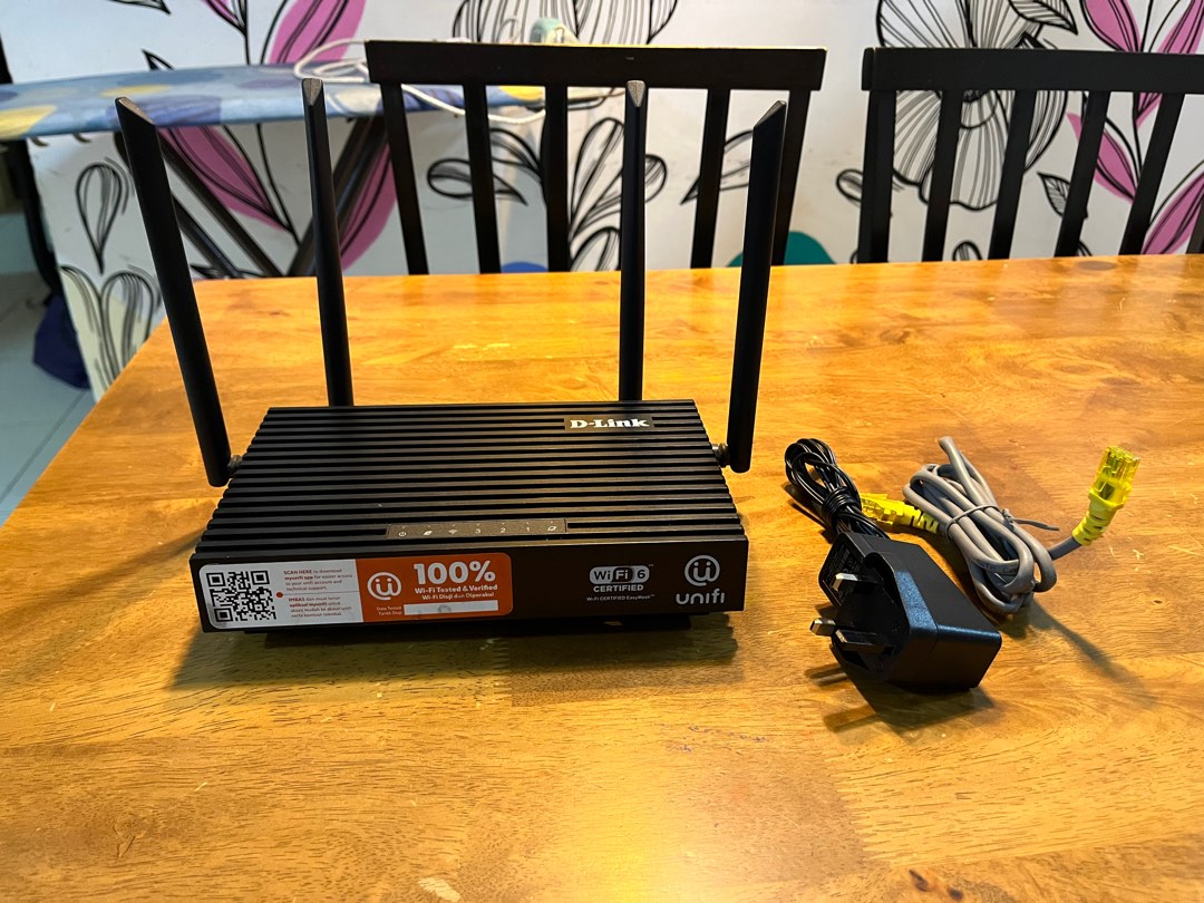 Modem Huawei dan router D-Link Unifi, Computers & Tech, Parts ...