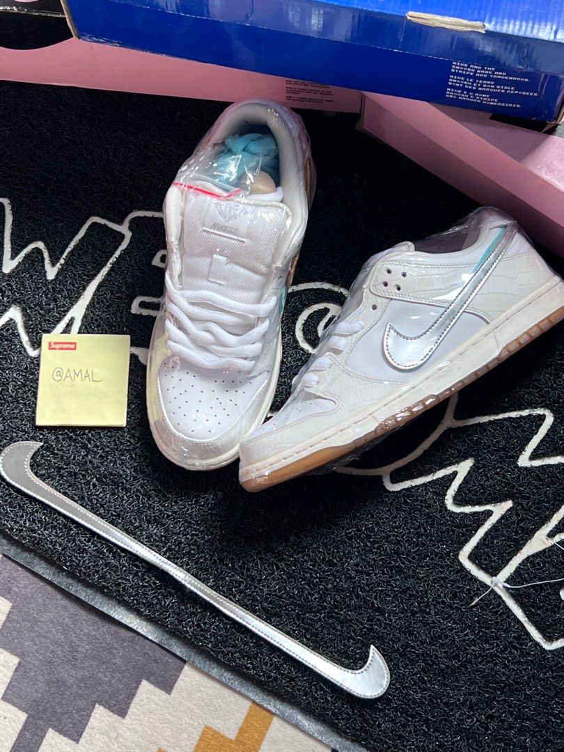 Nike SB Dunk Low Diamond, Men's Fashion, Footwear, Sneakers on Carousell