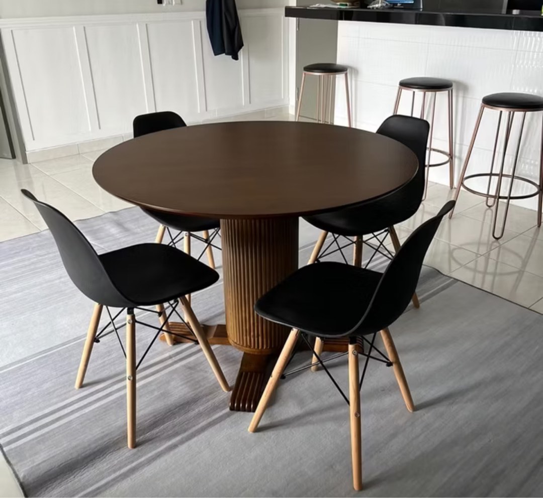 Round dining table / Meja bulat, Furniture & Home Living, Furniture ...