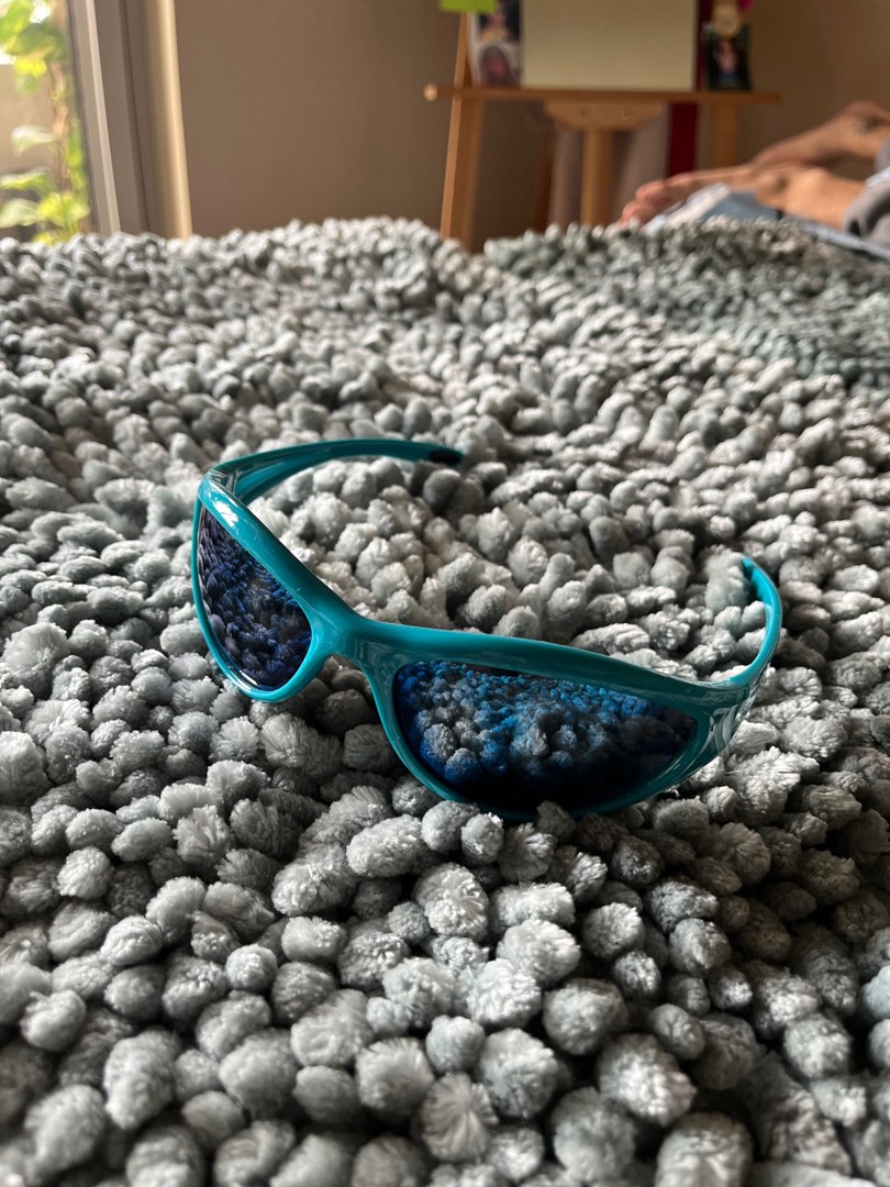 Unique Eyeglass used by an actor (dylan ray talon), Men's Fashion ...