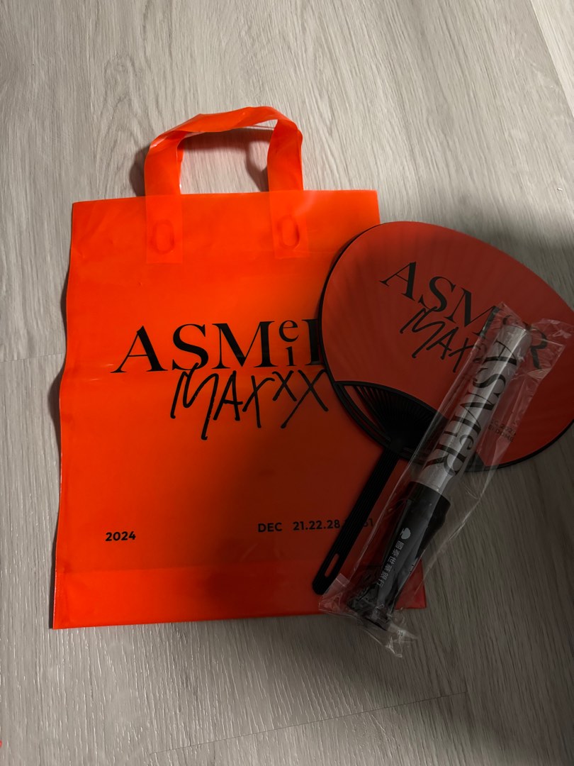 張惠妹 《ASMR Maxxx @ Taipei Dome 世界 巡迴演唱會》專屬紀念品大禮包, 書籍、休閒與玩具, 收藏、紀念品, 明星週邊在旋轉拍賣