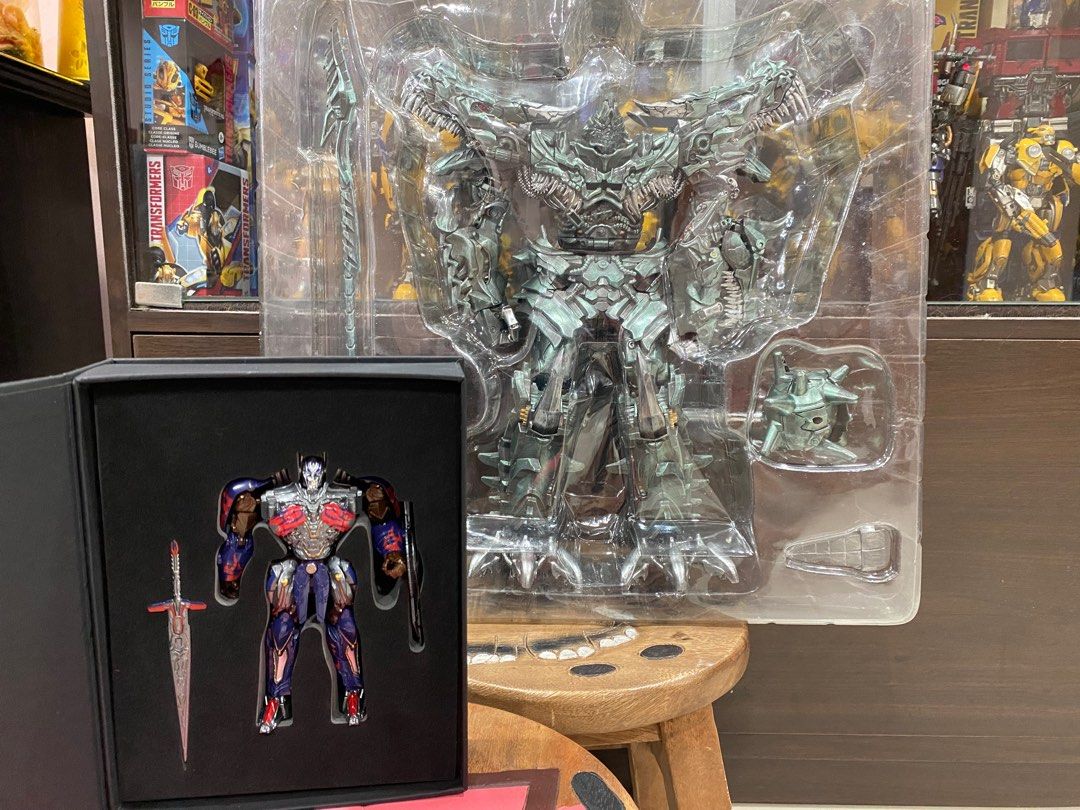Black Mamba Grimlock oversized with weijiang Mini optimus prime ...