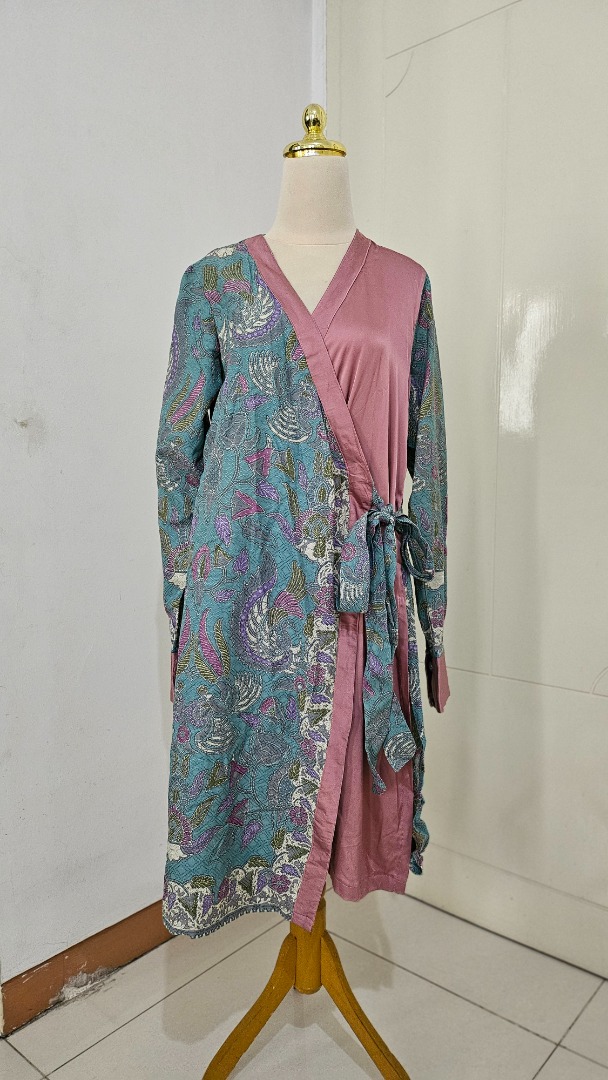 SALE _ BLOUSE BATIK Kombinasi SILK - SIZE besar, Olshop Fashion, Olshop Wanita di Carousell