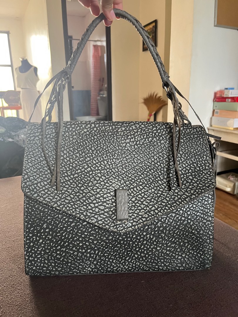 ensoen large almost XL leather shoulder bag / tote bag in black and ...