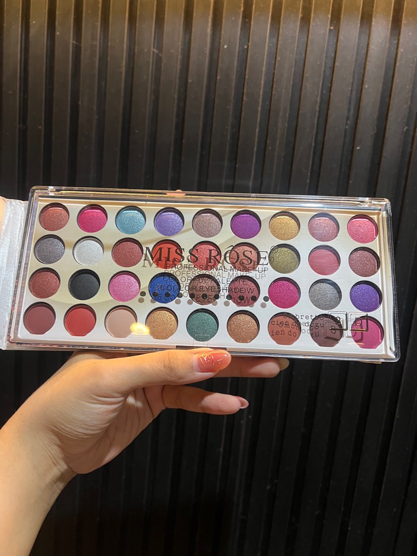 eyeshadow Miss Rose 3D palette original, Kesehatan & Kecantikan, Rias ...