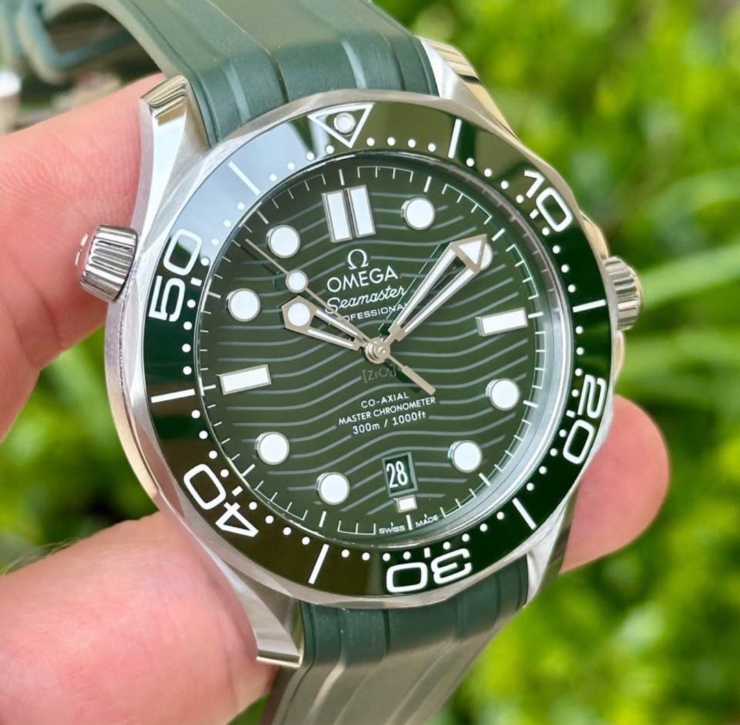 Omega Seamaster Diver 300M Green Dial 42mm, Luxury, Watches on Carousell