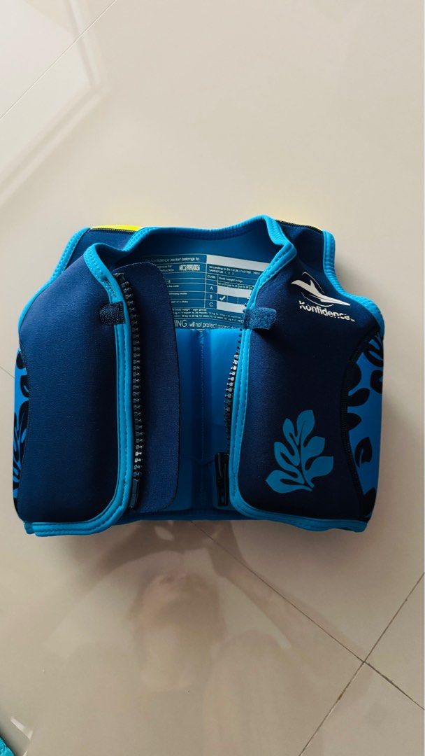 Swim Float Jacket, Babies & Kids, Babies & Kids Fashion on Carousell
