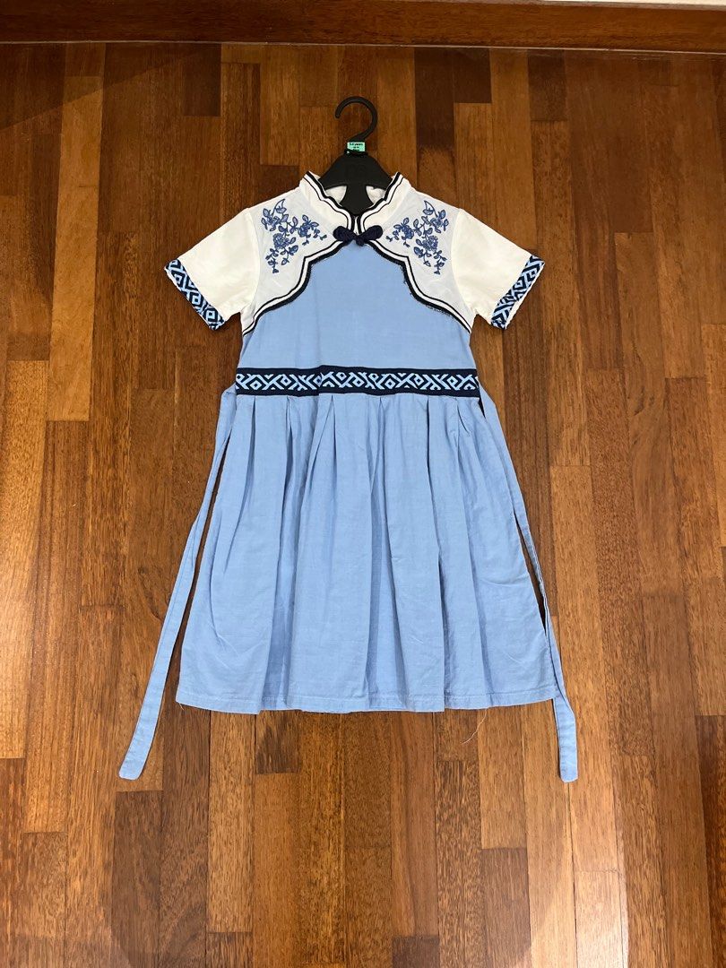 Tiny button girl outfit, Babies & Kids, Babies & Kids Fashion on Carousell