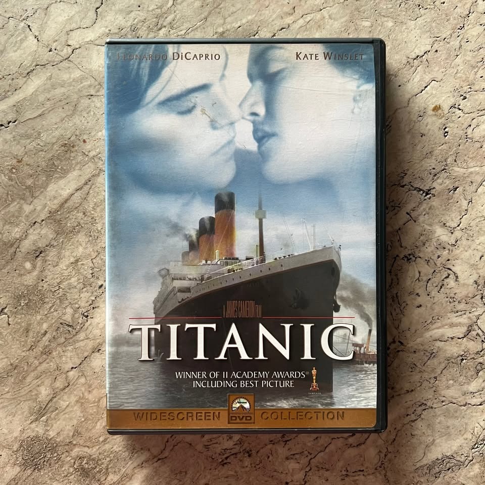 Titanic DVD (Widescreen Collection), Hobbies & Toys, Music & Media, CDs ...