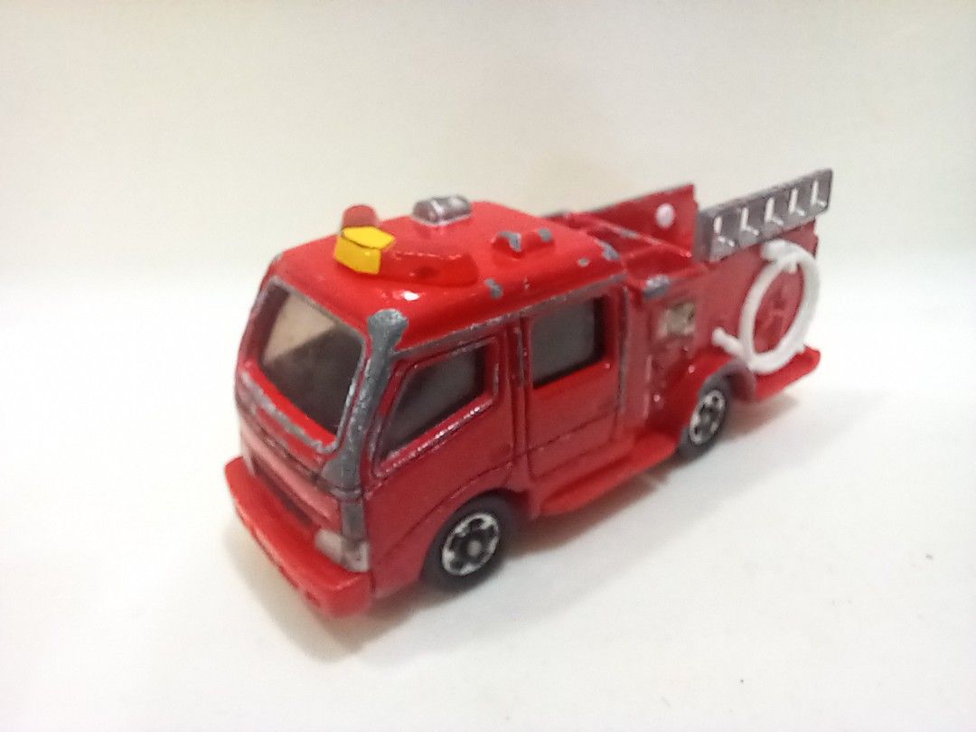 Tomica No. 41 Morita Fire Engine Type CD-I Diecast Truck, Hobbies ...