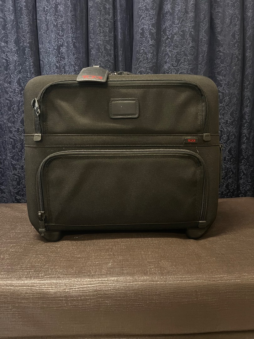 Tumi Alpha 2 Wheeled Trolley Briefcase / Pilotcase, Men's Fashion, Bags ...
