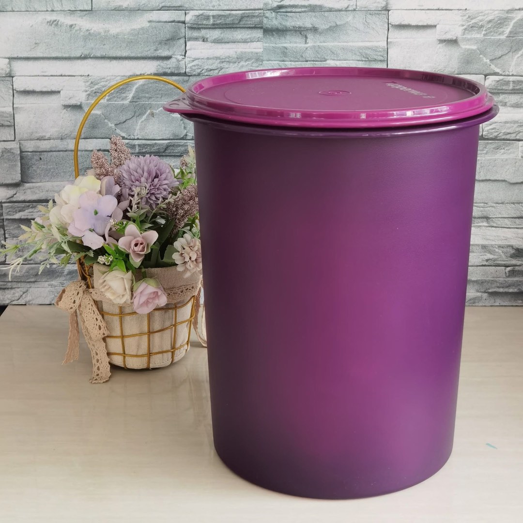 Tupperware Tall Canister 10L airtight liquid tight isi keropok maruku ...