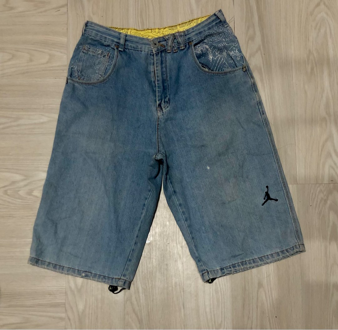 VINTAGE JORDAN JORTS Y2k, Men's Fashion, Bottoms, Shorts on Carousell