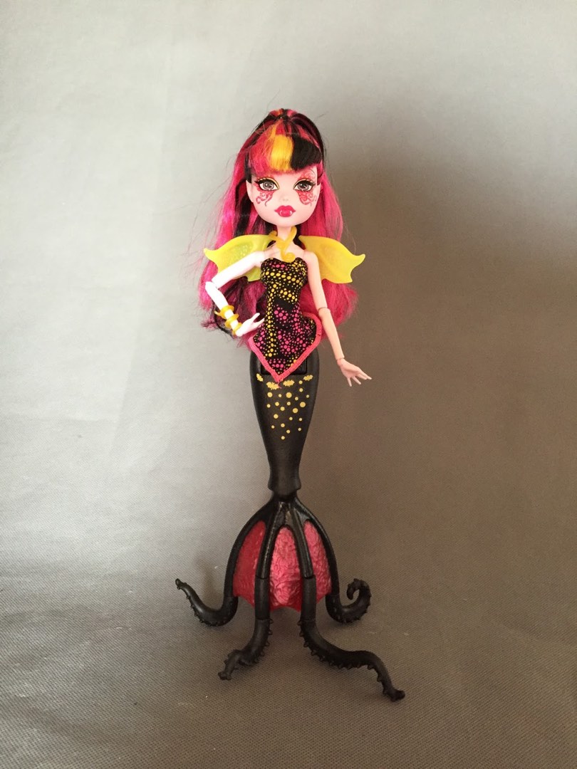 WTB [NAK BELI] Monster High Great Scarrier Reef Draculaura, Hobbies ...
