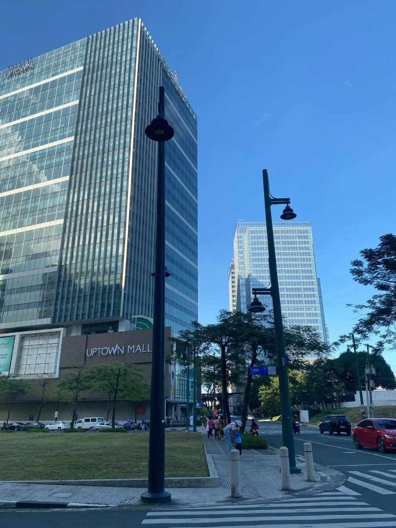 1BR Condo For Sale in BGC Uptown Mall Avida Towers 34th Street ...