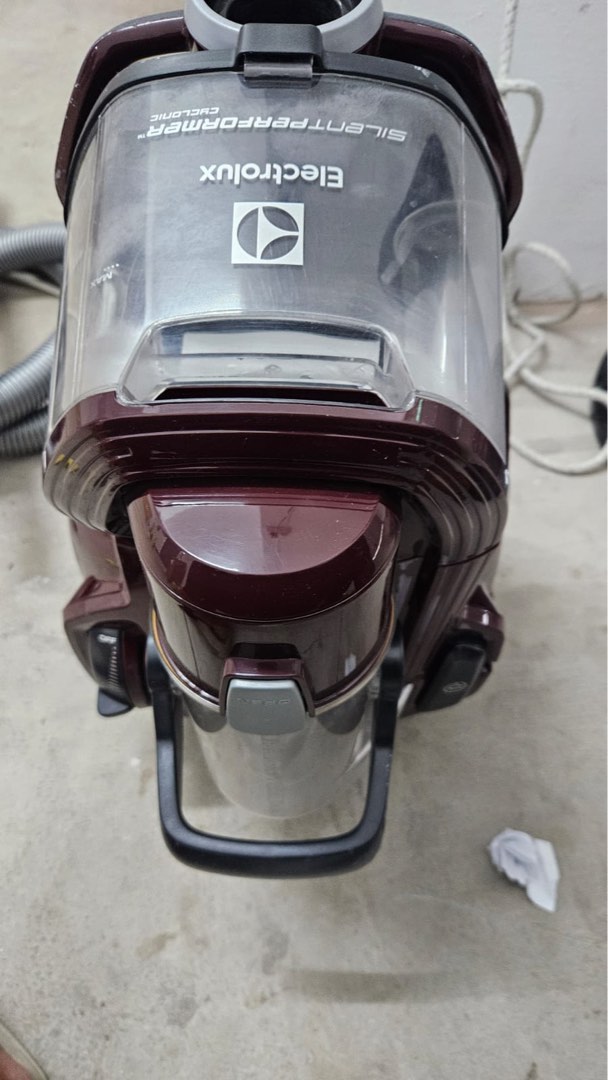ELECTROLUX ZSP4303AF VACUUM CLEANER (1600W) second hand sale, TV & Home ...