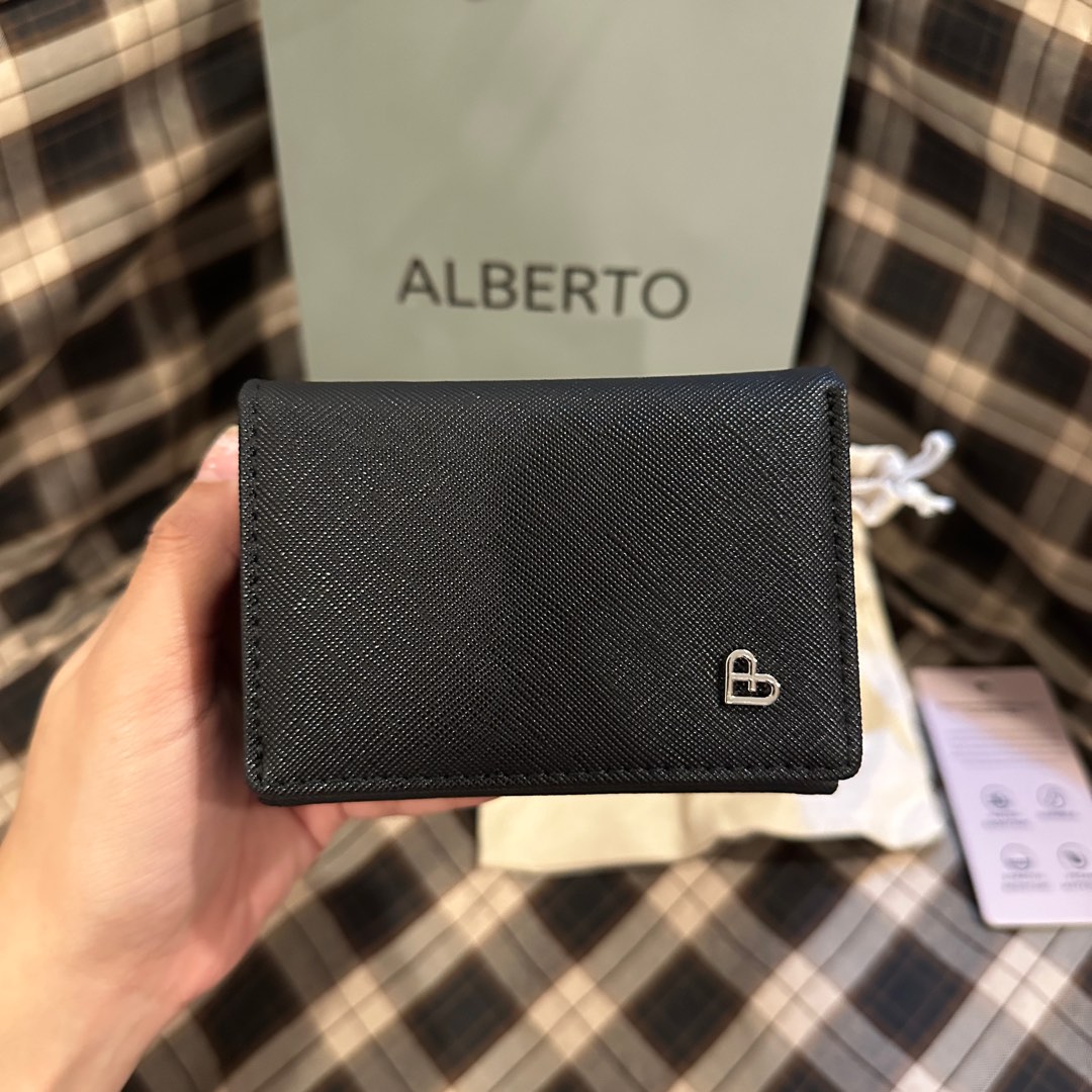 Alberto trifold wallet w/ detachable coin purse, Women's Fashion, Bags ...