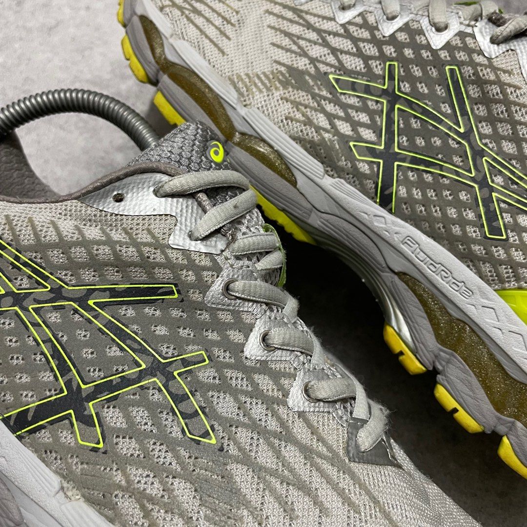 Asics gel NIMBUS 17 Lite, Fesyen Pria, Sepatu , Sneakers di Carousell