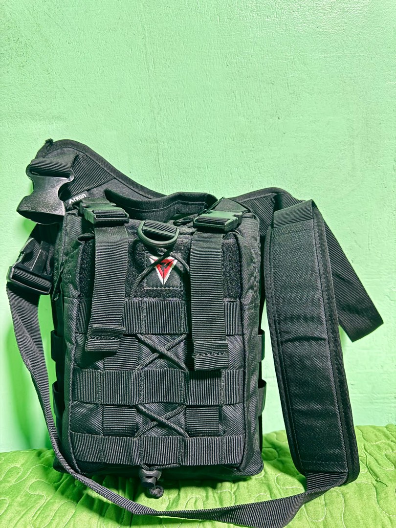 Black Quick Draw Tactical Sling Bag, Men's Fashion, Bags, Sling Bags on ...
