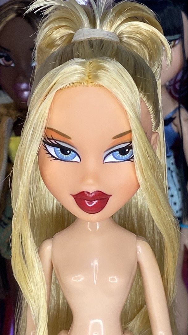 Bratz Step Out Cloe Doll, Hobbies & Toys, Toys & Games on Carousell