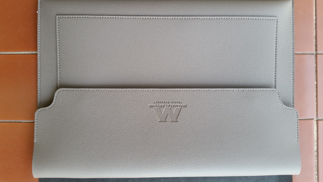 Folder Classic Smart Luxury Leather Look Feel, Hobbies & Toys ...