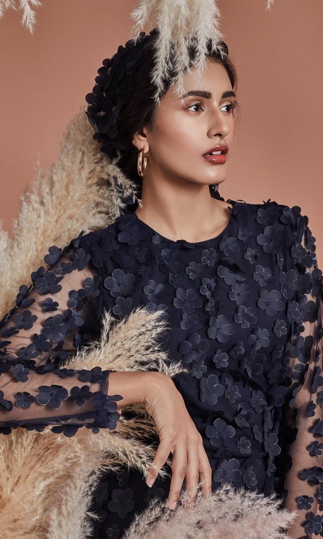 Hanya Ines Kurung Set in Navy, Women's Fashion, Muslimah Fashion, Baju ...