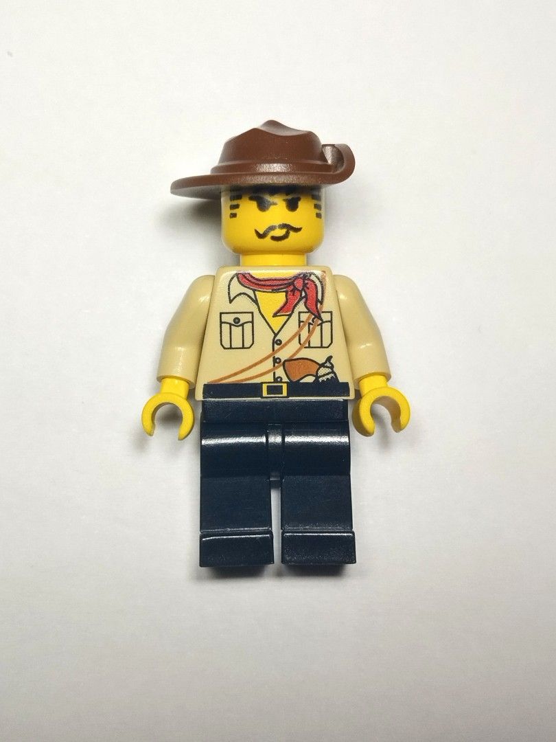LEGO Adventurers Desert - Johnny Thunder Minifigure (ADV010), Hobbies ...