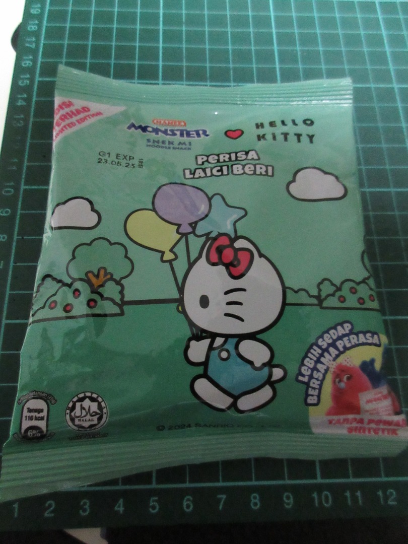 Limited Edition Mamee Monster x HELLO KITTY, Hobbies & Toys ...