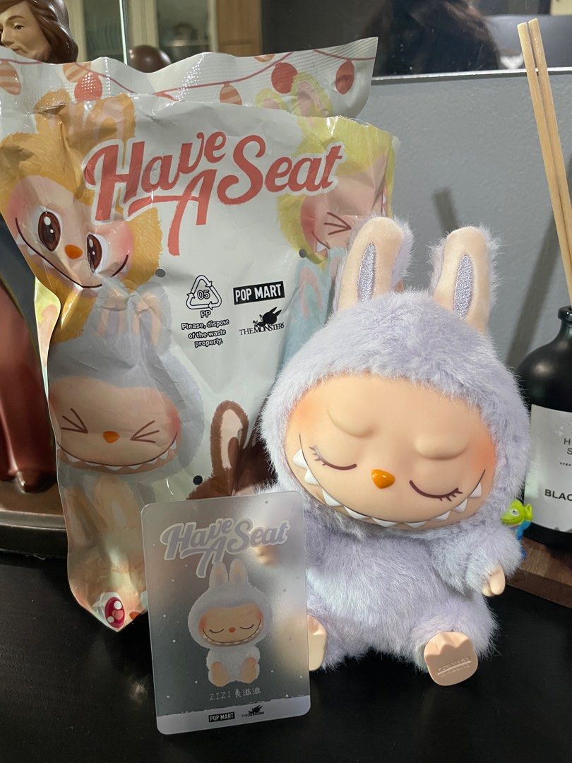 Original PopMart - Labubu Zizi (Have a Seat), Barang Mewah, Aksesoris ...