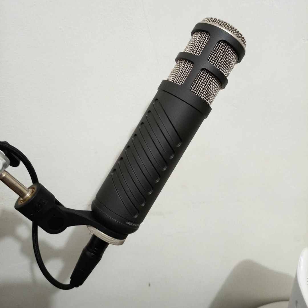 RODE PROCASTER PROFESSIONAL MIC, Audio, Microphones on Carousell