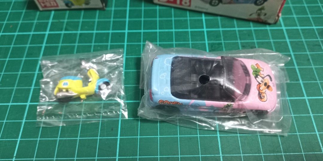 Takara Tomy Disney (2unit ) Goofy car and monster ink bike, Hobbies ...
