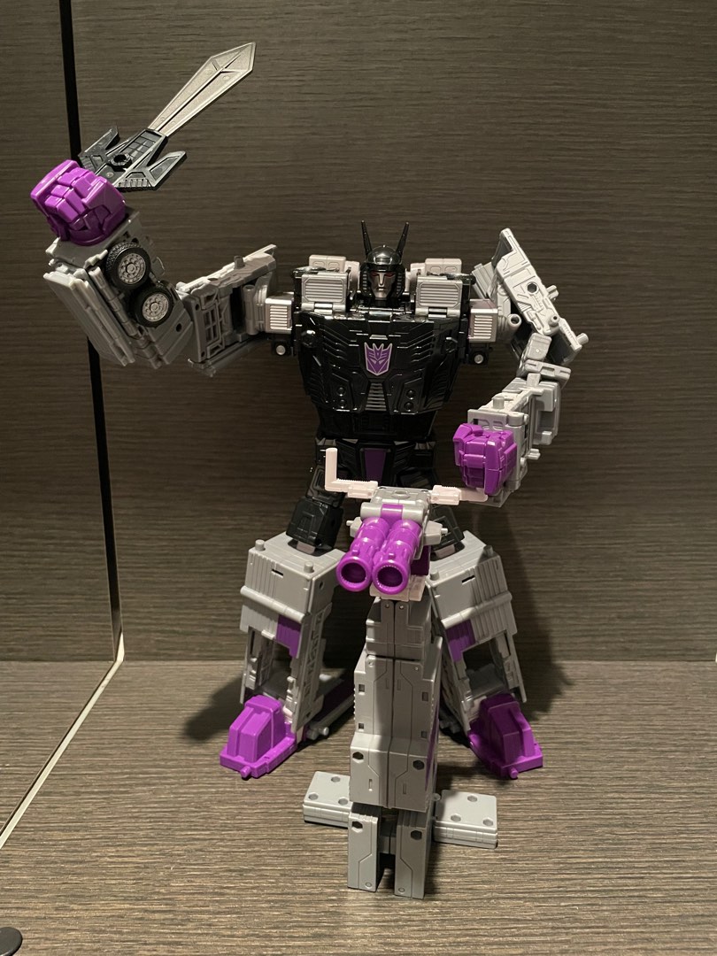 Transformers Legacy Commander Class Decepticon Motormaster, Hobbies ...