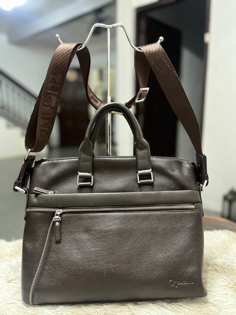 Tucano Laptop bag, Men's Fashion, Bags, Sling Bags on Carousell