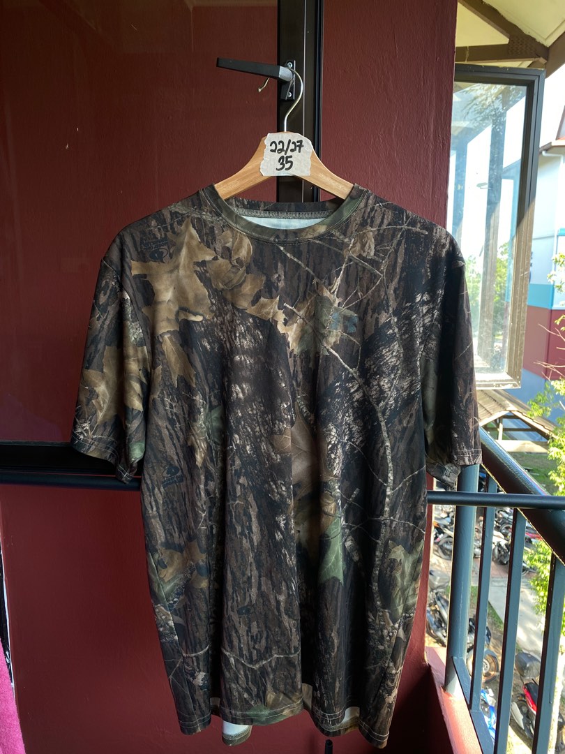 Under armour x mossy oak, Men's Fashion, Activewear on Carousell
