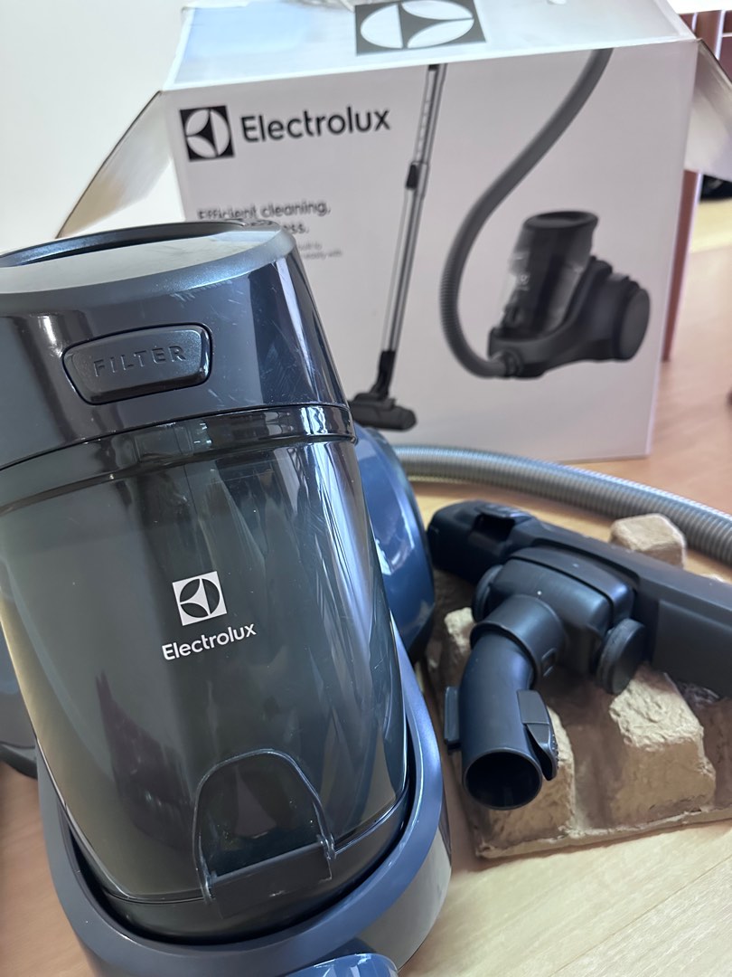 Vacuum cleaner - VAC EC41 2DB, TV & Home Appliances, Vacuum Cleaner ...
