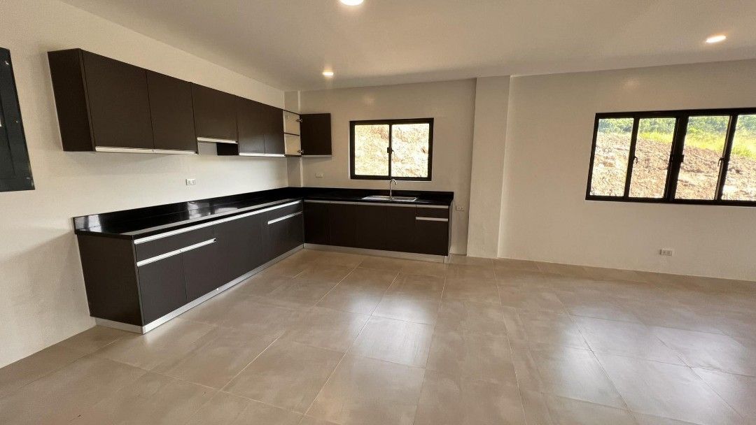 >>27M 560sqm 4BR Single Detached House and lot for Sale in Sun Valley ...