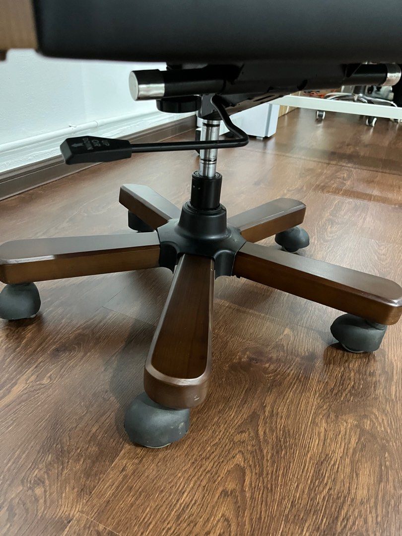 Ancient Chinese emperor style office chair suitable for CEO, Furniture ...