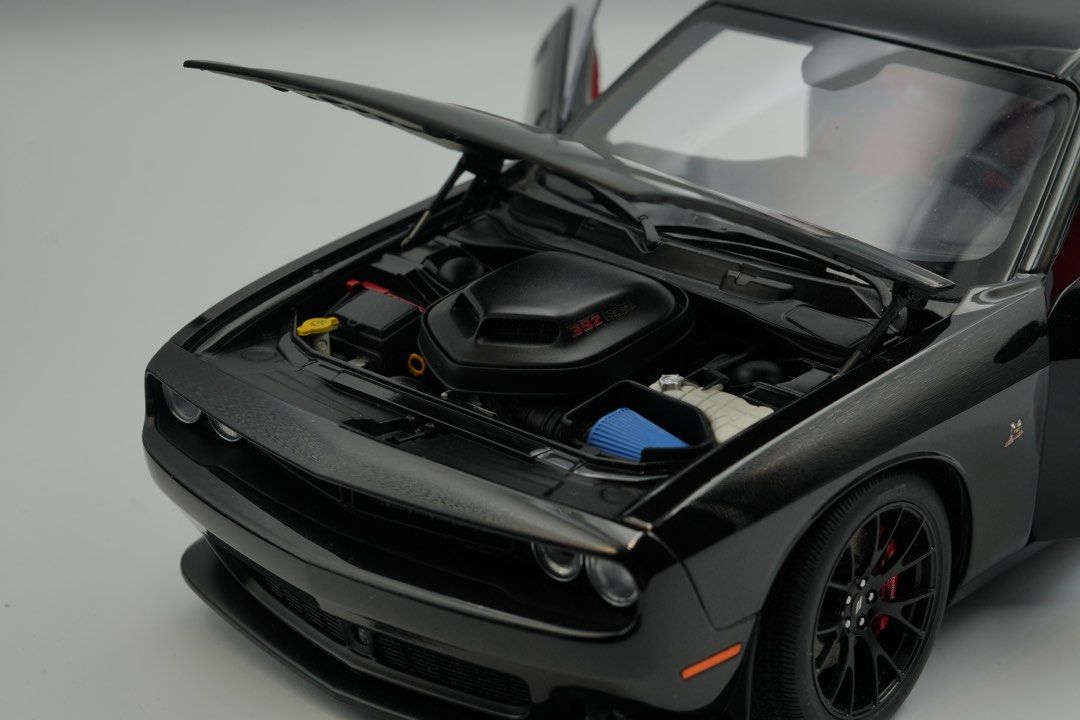 Dodge Challenger GT Spirit Limited Edition Diecast (Scale 1:18 ...