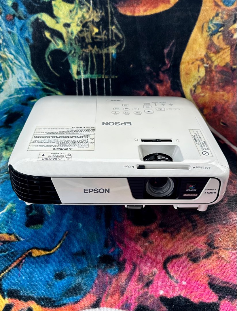 EPSON EB U32 FULL HD PROJECTOR WUXGA GOOD AS NEW, TV & Home Appliances, TV & Entertainment ...