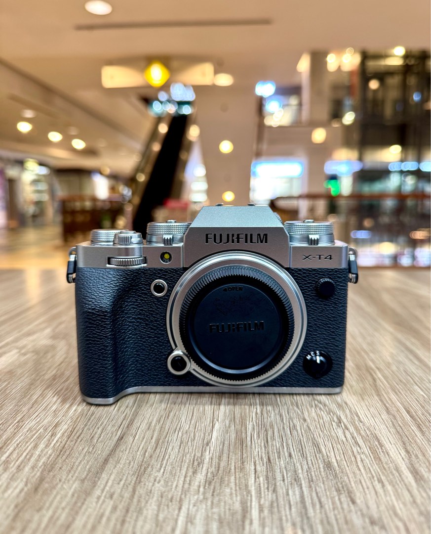 Fujifilm X-T4 XT4 Body Sc 1k (97% new), Photography, Cameras on Carousell