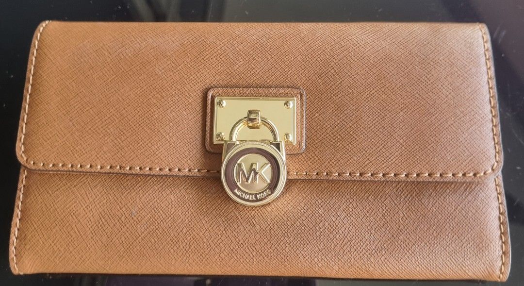 Michael Kors Hamilton Traveler Large flap wallet Luxury Bags Wallets on Carousell
