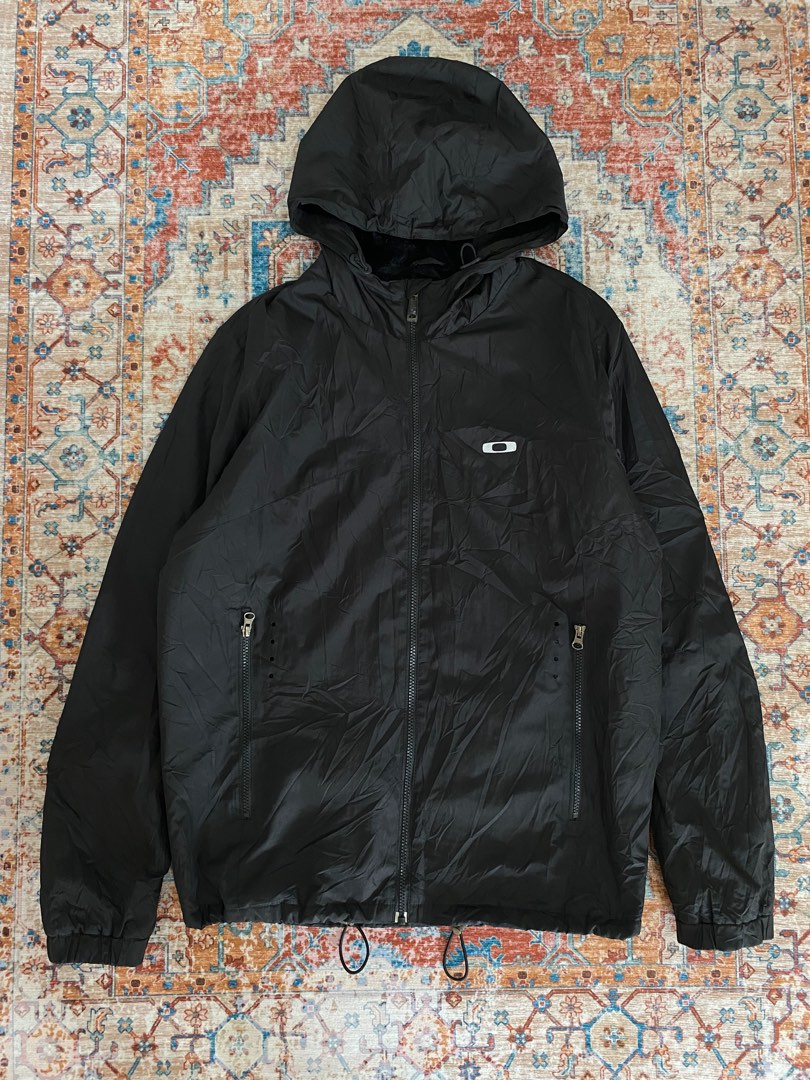 OAKLEY GORPCORE JACKET, Fesyen Pria, Pakaian , Atasan di Carousell