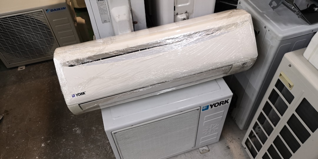 [ONE SET] Used York 2.0HP Wall Mounted Type R22 / Non-Inverter AC ...