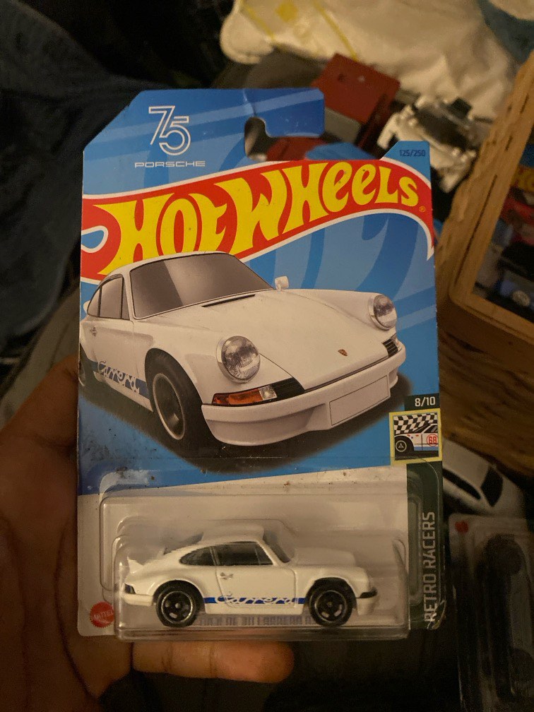 Porsche 911 Carrera RS2.7 (75 Anniversary) Hotwheels, Hobbies & Toys ...