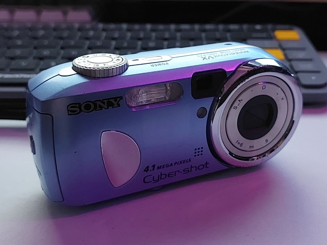 Sony Cyber-Shot DSC-P73 digicam, Photography, Cameras on Carousell