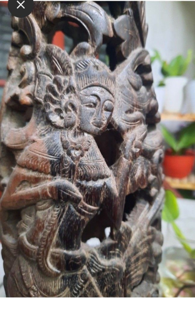 Ukiran wayang kayu keras, Antik, Pajangan di Carousell