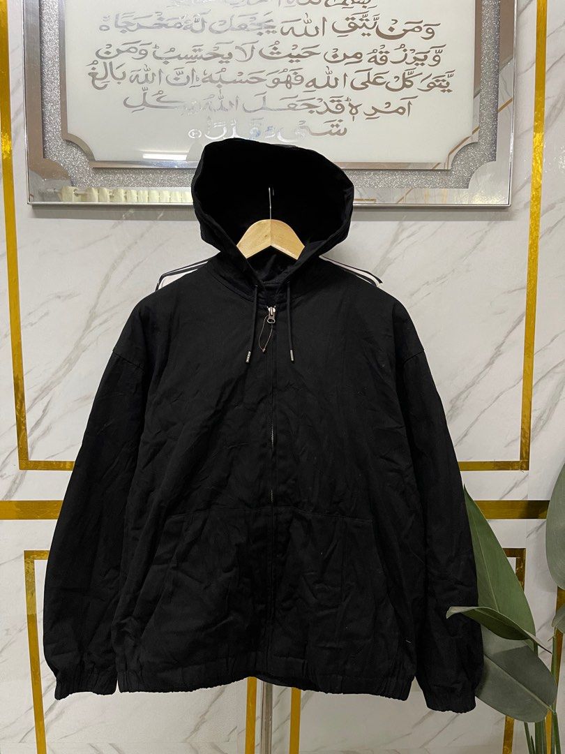 Uniqlo Zip Up Blouson,Similar to a Carhart, Men's Fashion, Coats ...